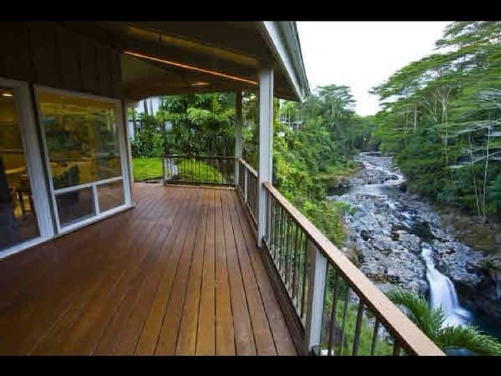 The Waterfall Retreat  At Reed Island - Hilo, HI