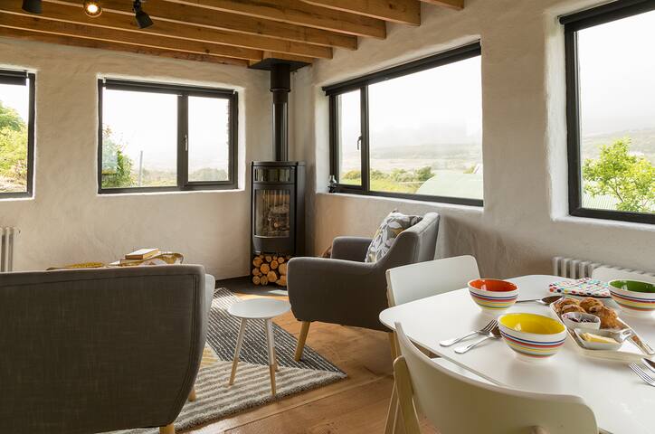 The Turf Cottage - Houses for Rent in Castletown-Bearhaven, County Cork ...