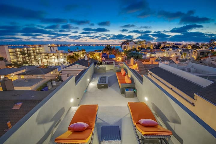 "A Wave From It All" Beach House - San Diego, CA