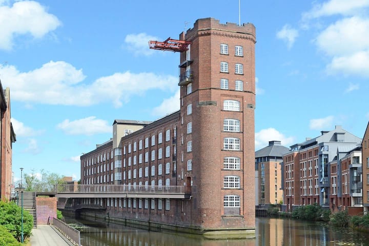 Riverside Studio Apartment Close To City Centre - York, UK