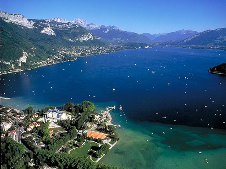 Villa Spacieuse/vie Splendide/annecy/4ch/2sdb/10p - Argonay