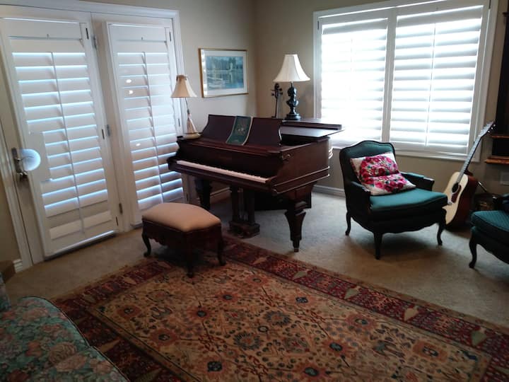 Family Home Close To Everything - Lehi, UT