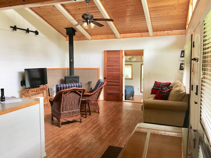 Spacious Rainforest Home In Volcano - Volcano, HI