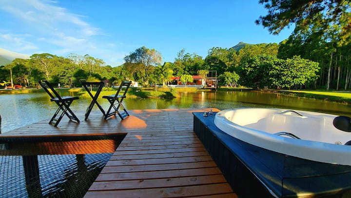 Bangalô Sobre O Lago C/hidro E Caiaque | Maquiné - Maquiné