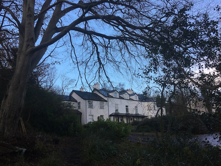 Quiet Self-catering Accommodation In Cushendall - Cushendall