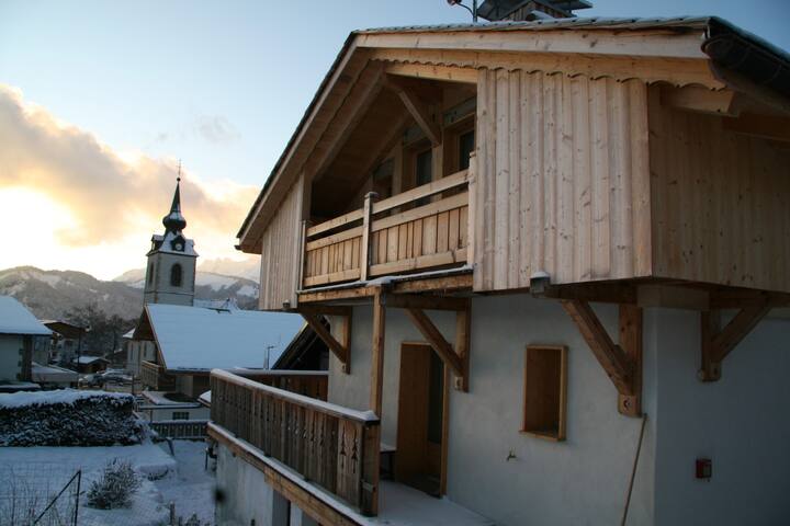 Chalet De Standing, Centre De Village, - Ugine