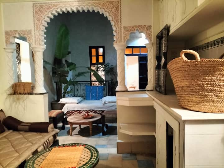 Petit Riad Tranquille Dans La Médina - 마라케시