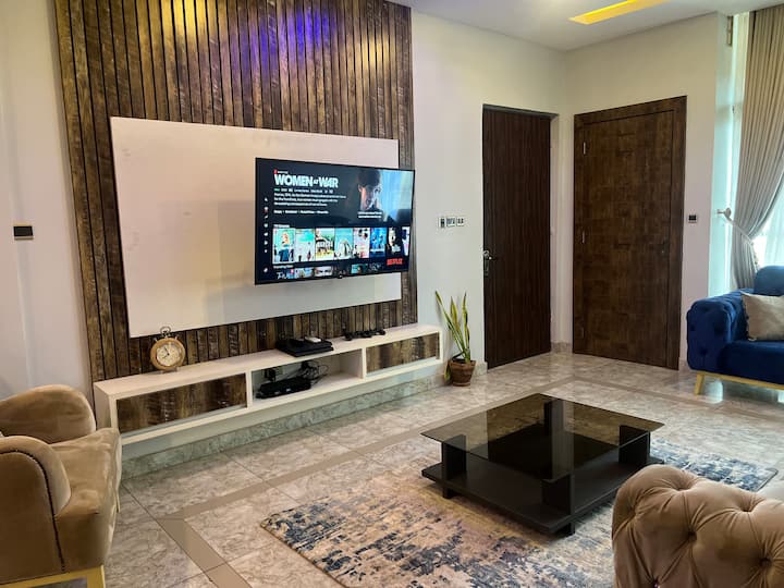 Spacious 2 Bedrooms, 5g Wifi, 24 Hours Power - Abuja