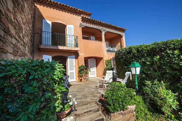 Tranquillo, Bellissimo Appartamento Al Piano Terra Con Terrazza E Vista Mare - Pampelonne Beach