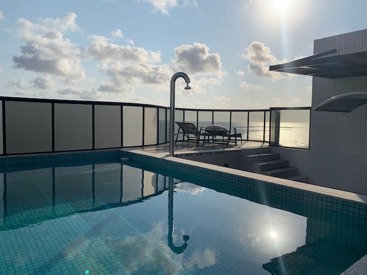 Linda Cobertura Flat: Piscina Privativa - Orla 🥰 - Salvador