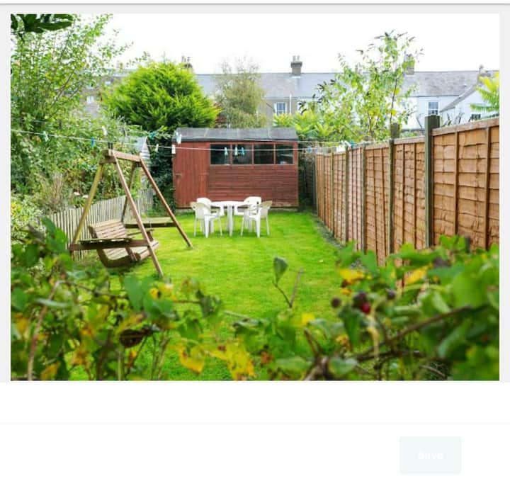 19th Century Featured Cottage - Close To Beach Amenities Golf Courses - Deal