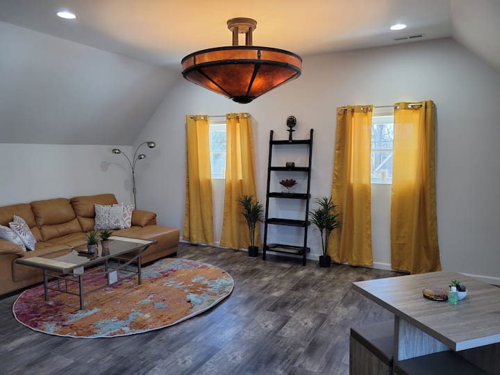 Carriage House Near Franklin Park - Columbus, OH