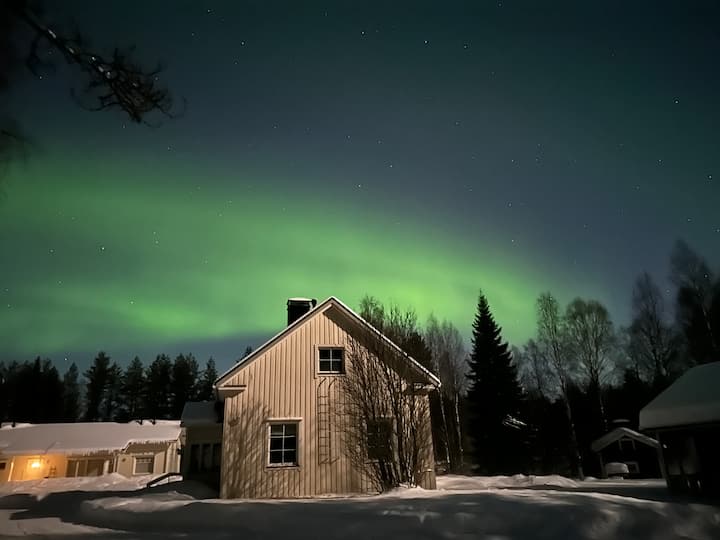 Willa Rojola / Rauhaisa Ja Viihtyisä Hirsitalo - Finland