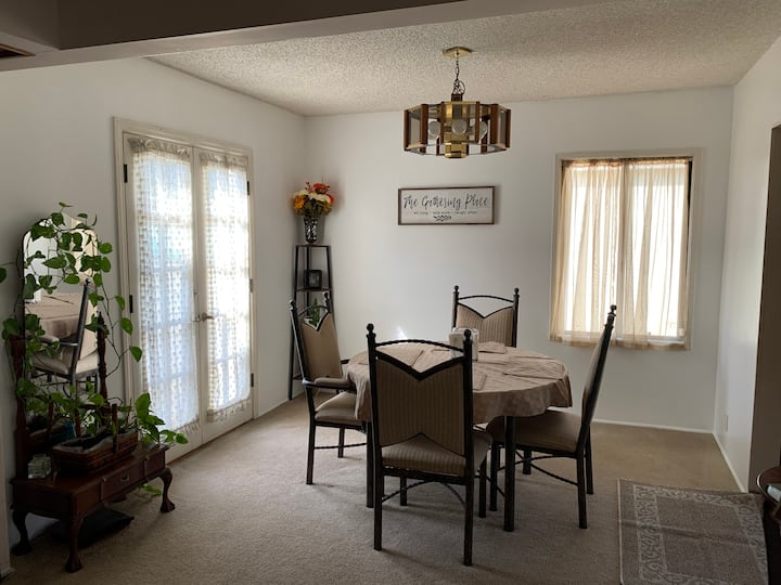 Lakewood Home And Private Tours Of La And More - Long Beach, CA