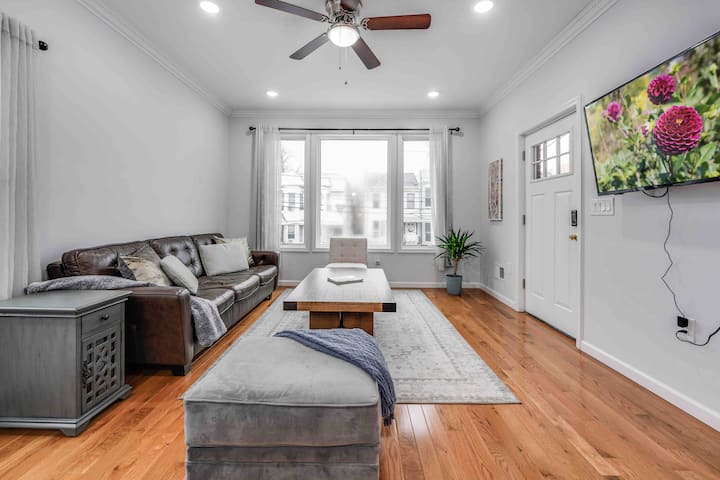 Massive Apt W/5 Beds & 3 Baths & Parking Near Nyc - Jersey City, NJ