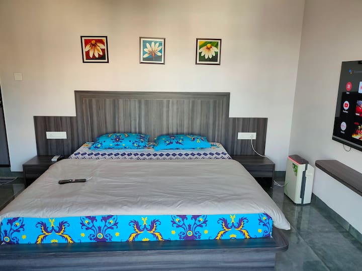 Shrivardhan Homestay Penthouse 301 - Indore