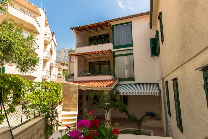 Apartment Carmen 1 - Makarska