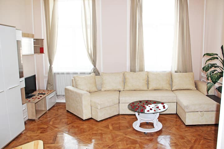 Apartment In The City Center - Ивано-Франковск