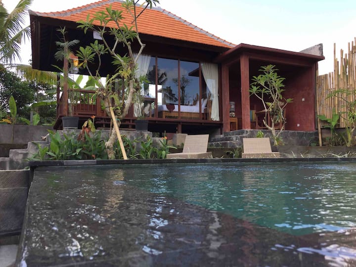 Hidden Point Villa "Wooden House" - Indonesia