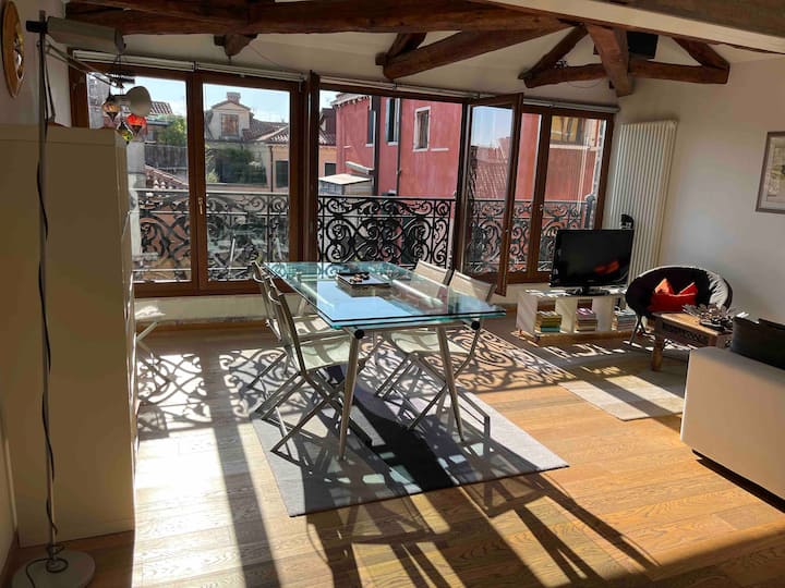 Super Central Loft - Venice