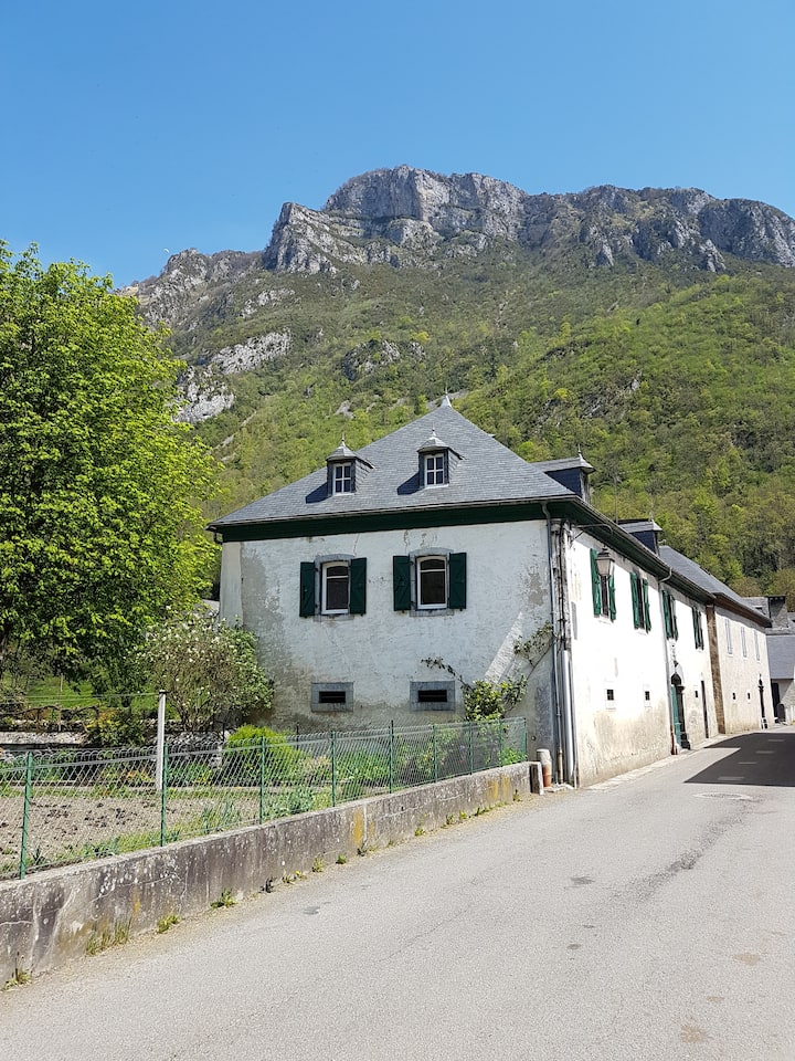 Gite Tout Confort 3* En Vallée D'ossau - Gourette