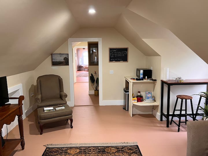Splendid, Whole Apartment - Taunton, MA