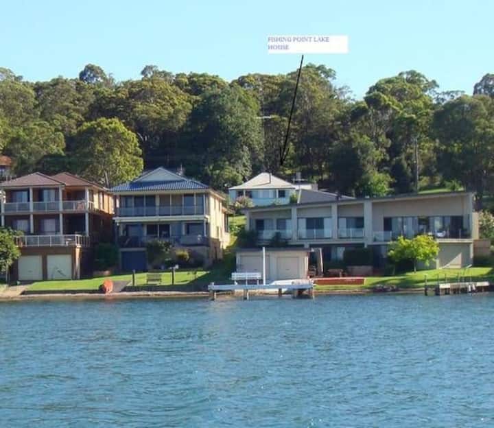 Pesca Point Lake House - Newcastle, Australia