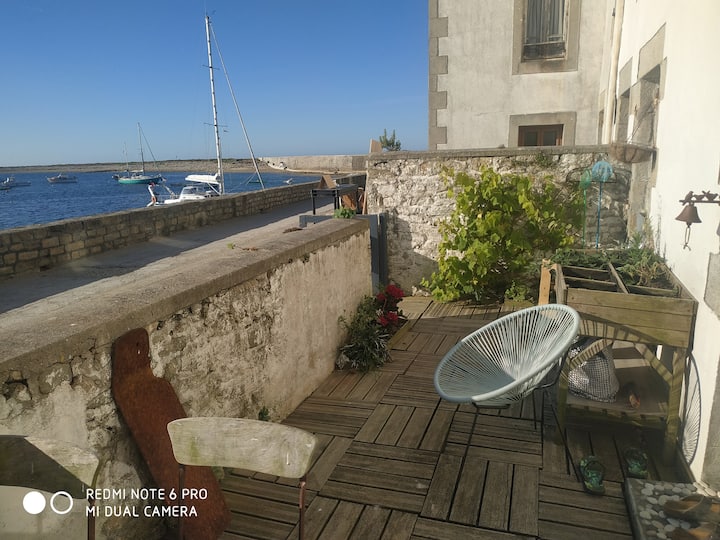 Maison Vue Mer Pieds Dans L'eau îLe De Sein - Île de Sein