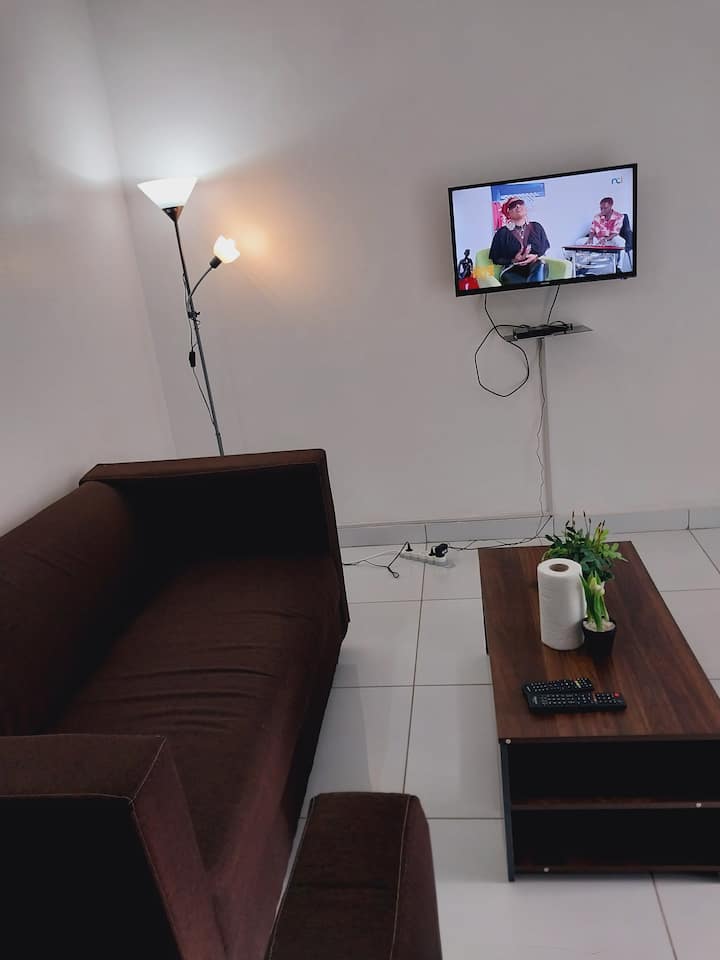Maison De Deux Pièces. - Côte d'Ivoire