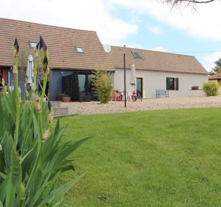Gîte Des Grandes Terres, La Motte St J. Bourgogne. - Digoin