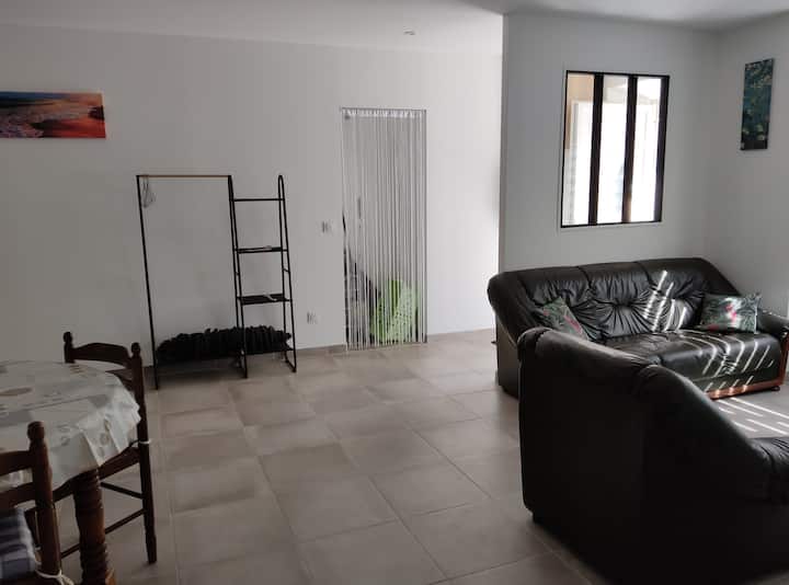 Maison Mitoyenne De Plein Pied . - Mens