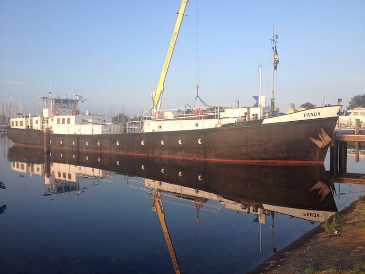 Comfortabel & Gezellig Hotelschip In Zeeland - Renesse