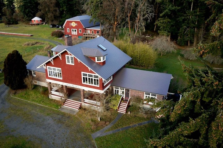 Arcadia Inn At Eaglemount Winery - Coupeville, WA