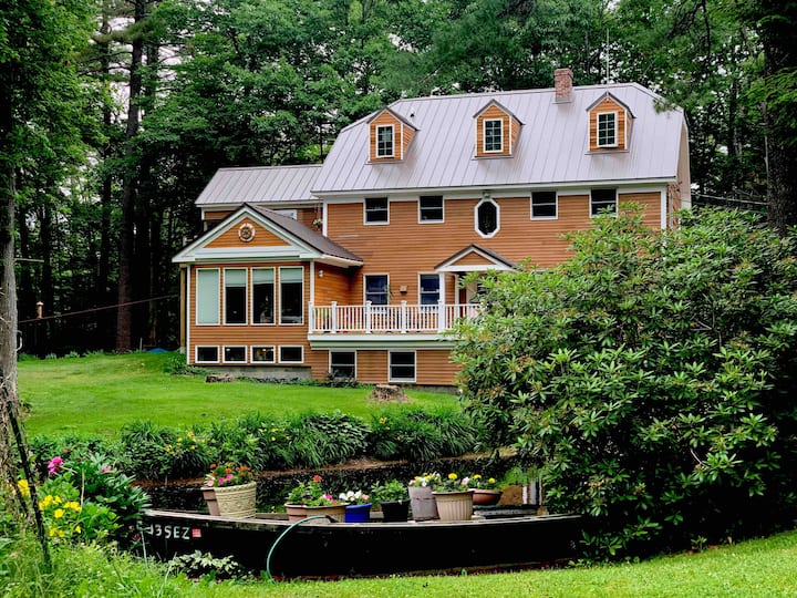 Spacious 1 Bedroom Apartment With Gorgeous Yard! - Yarmouth, ME