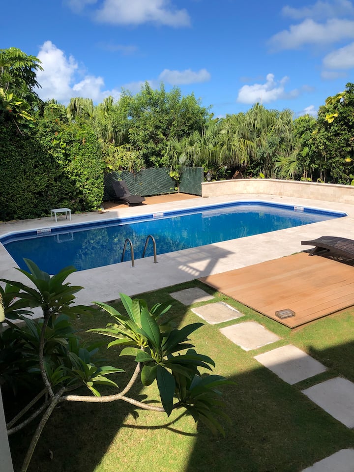 Ed 7 Pool, Queen Bed, Hamilton Bermuda - Unit 7 - バミューダ諸島