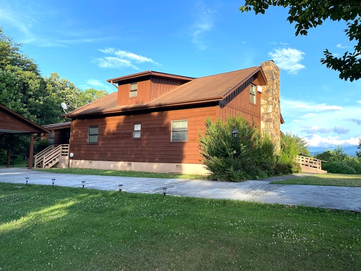 Pleasantview 1.5 Miles To Parkway - Pigeon Forge, TN