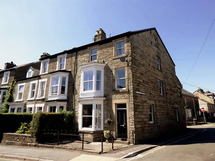 Buxton Spa House - Beautiful Town Centre House - Buxton