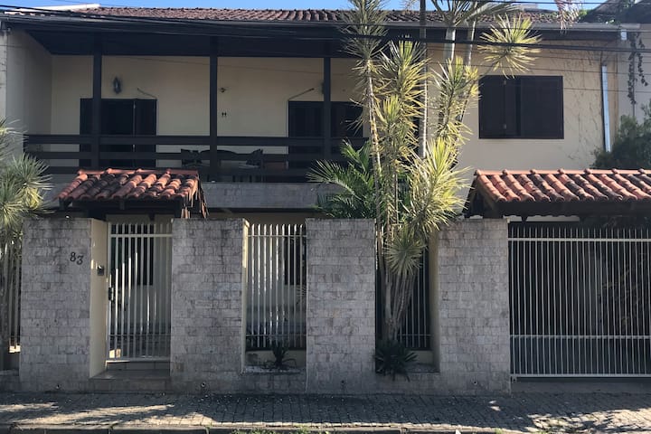 Casa Confortável  E Privada    - Vila Germânica - Blumenau