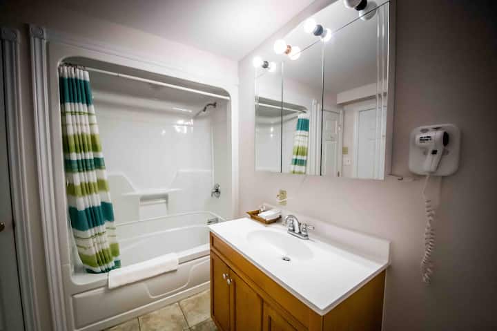 A Queen Bed With En-suite Bathroom - Charlottetown