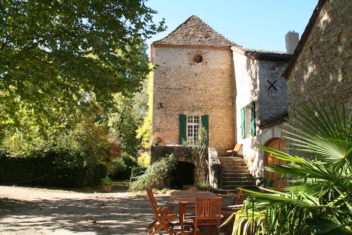 Gîte Campagne Au Bord De L'eau. - Albas
