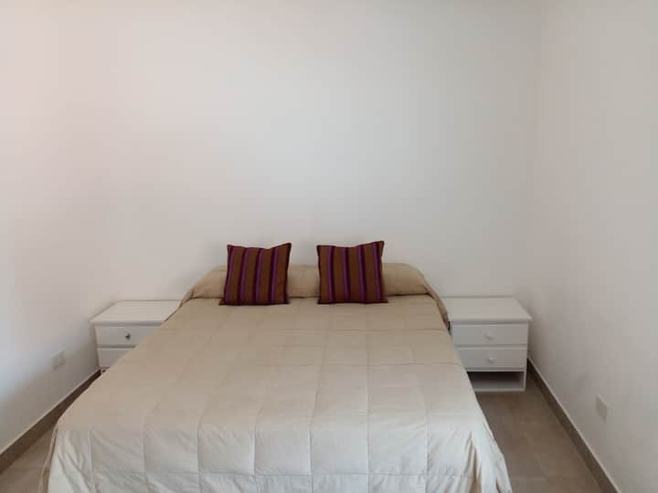 Departamento 5 Personas, 2 Ambientes,primer Piso. - Salta