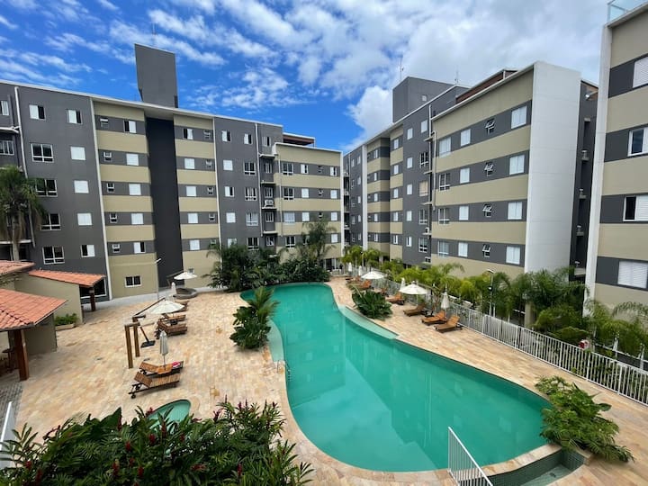 Apartamento Em Home Resort, Com Belíssima Piscina - Ubatuba