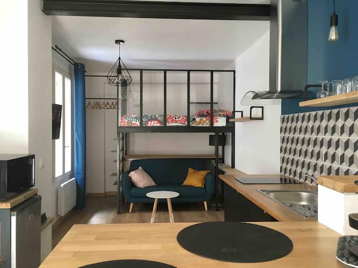 Studio Meublé Au 24 , Avignon 
Intra Muros - Awinion