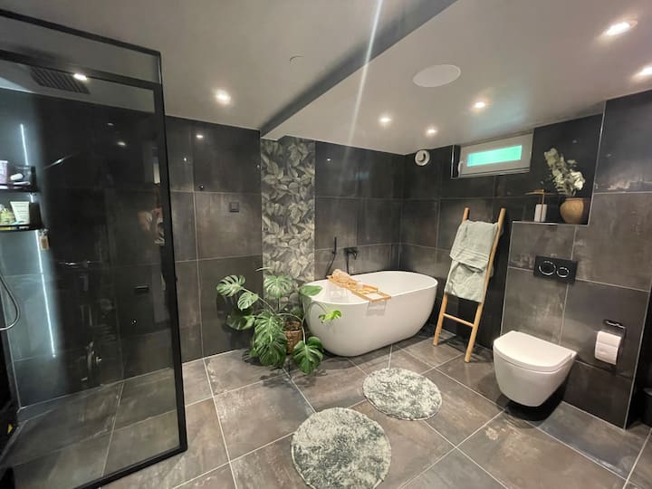 Charming 4 Floor House Close To City And Nature - Stockholm