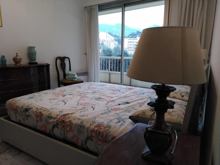 Menton, Appartement 2p Avec Box,proche Mer Et Gare - Menton