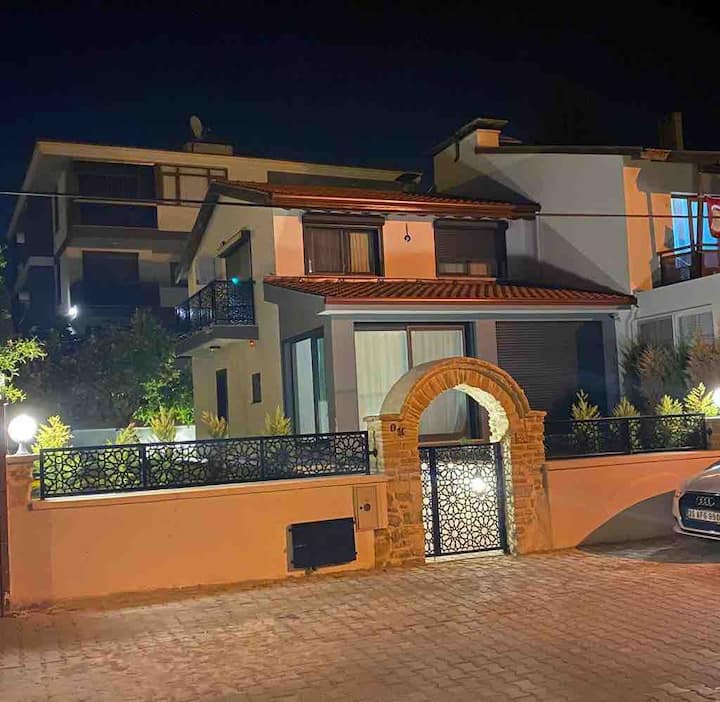 Büyük Bahceli Villa - Çeşme