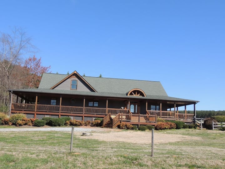 Deer Run Equestrian Property With In-ground Pool - Mountain Brook Vineyards, Tryon
