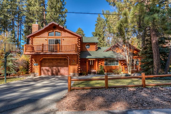5 Minutes To Slopes | 5br Paradise Pines | Hot Tub - Big Bear, CA
