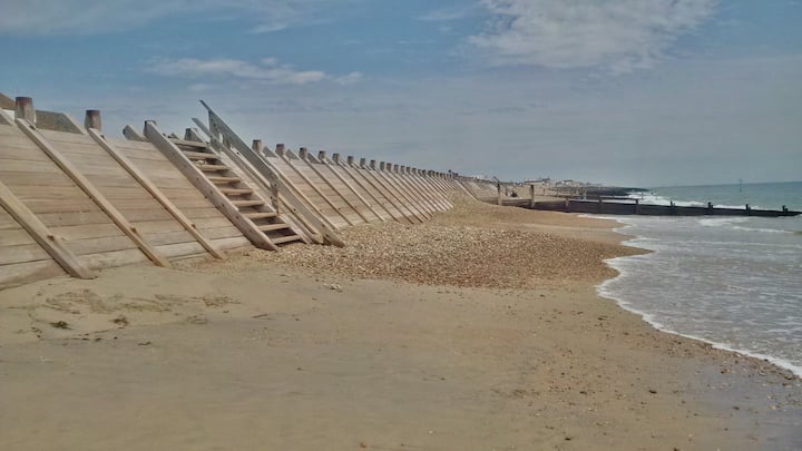 Coastguard Cottage Overlooking The Sea - Hayling Island