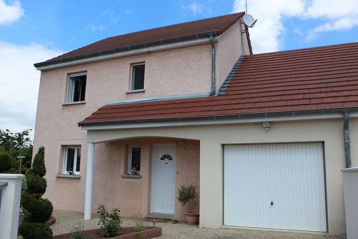 Chambre Privee Dans Charmante Maison De 120 M2 - Dole